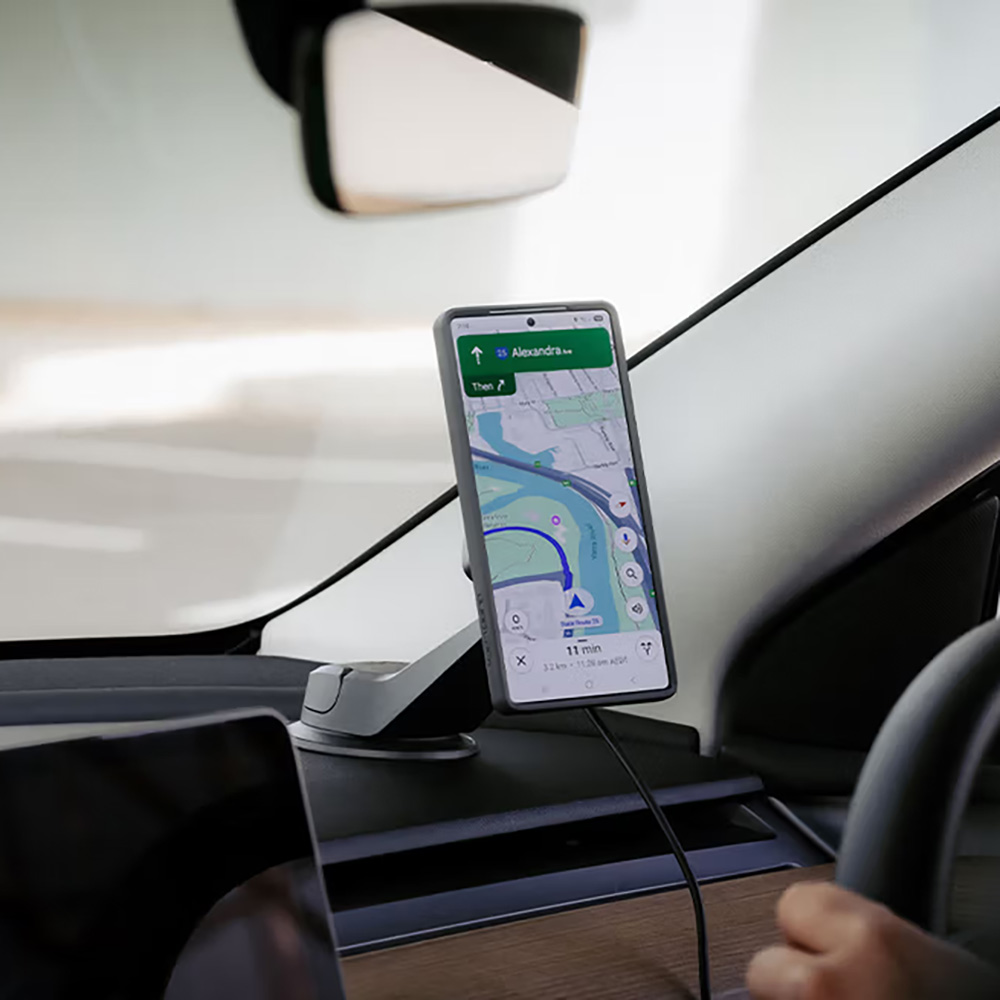 Car Mount Suction Windscreen/Dash Quad Lock | Tracktion Motorcycles